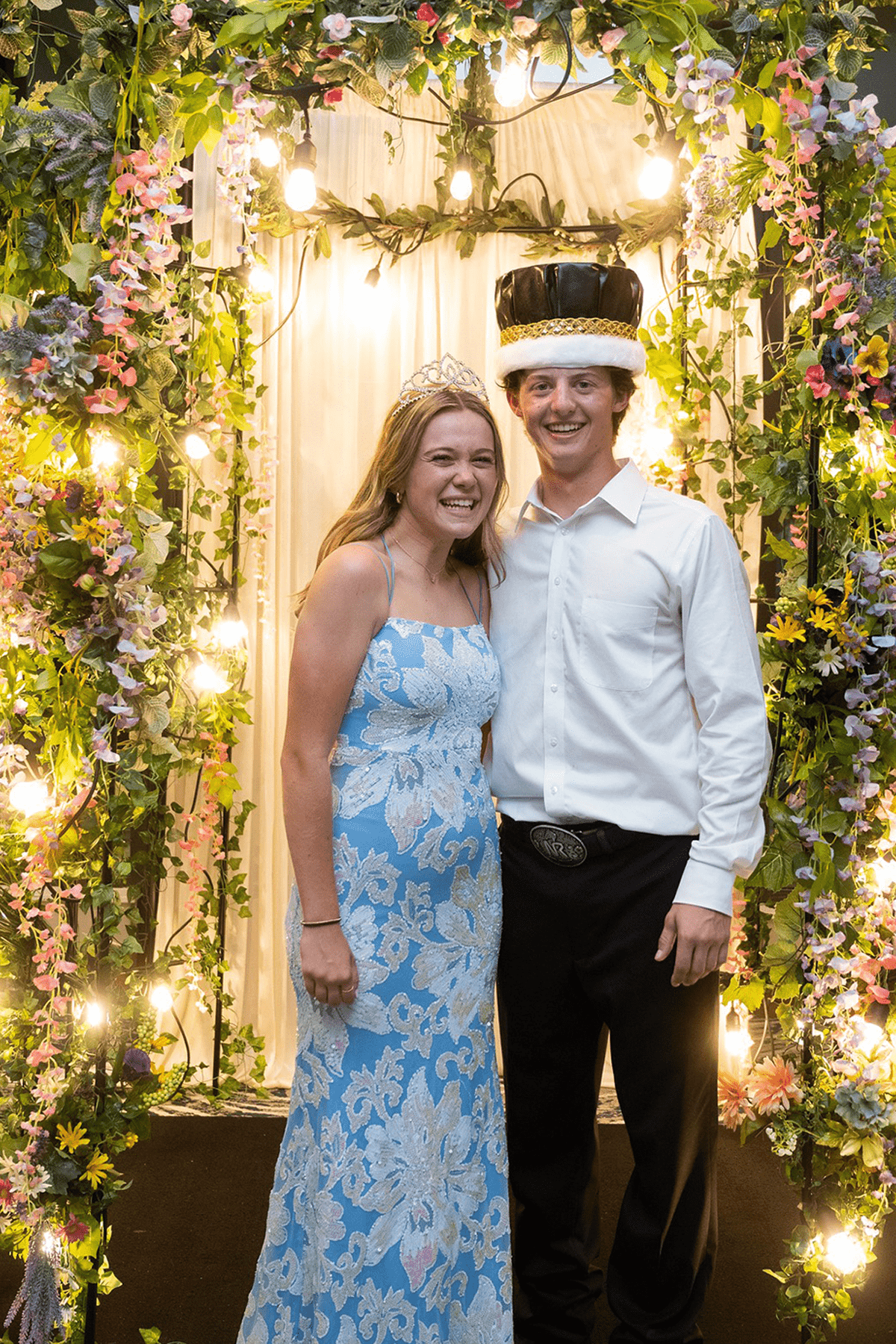 Geneva Crowns 2023 Prom King and Queen – Geneva School of Boerne